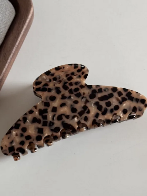27 Spotted Leopard Print Claw Clip – 27 Boutique